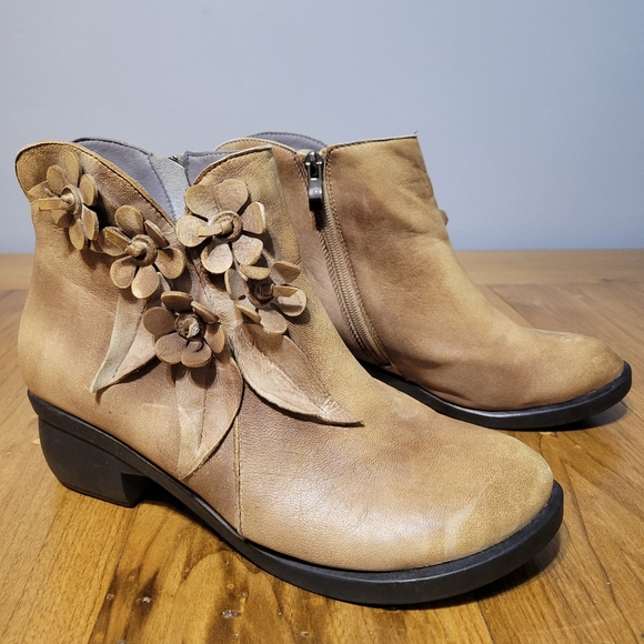 Socofy | Shoes | Socofy 4 1 Tan Handmade Soft Leather Floral Ankle ...